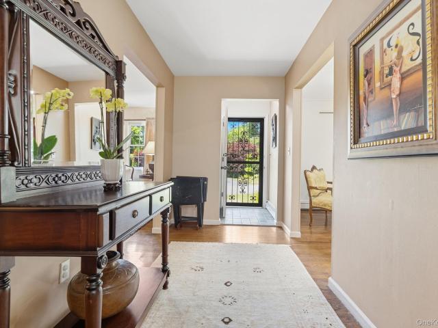 3 Dupont Avenue