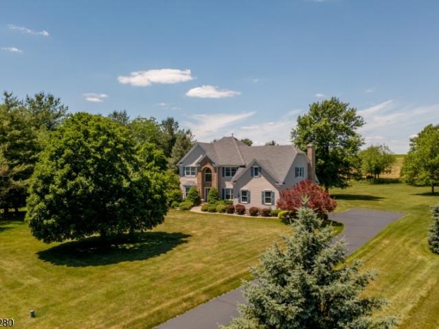 3 Danberry Dr