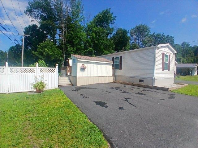 3 Daniels Dr, Enfield, NH 03748