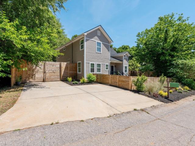 3 Deering Street