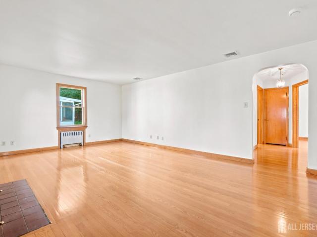 3 Dix Street