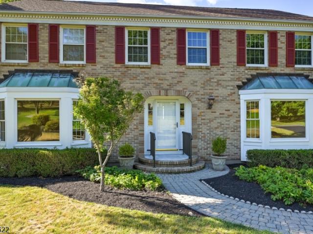 3 Dogwood Dr