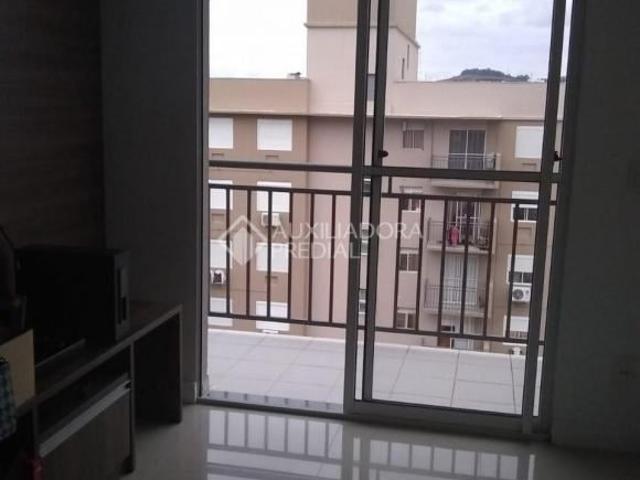 Apartamento com 3 dormitórios, suíte, em andar alto, estar/jantar, sacada e 1 vaga!