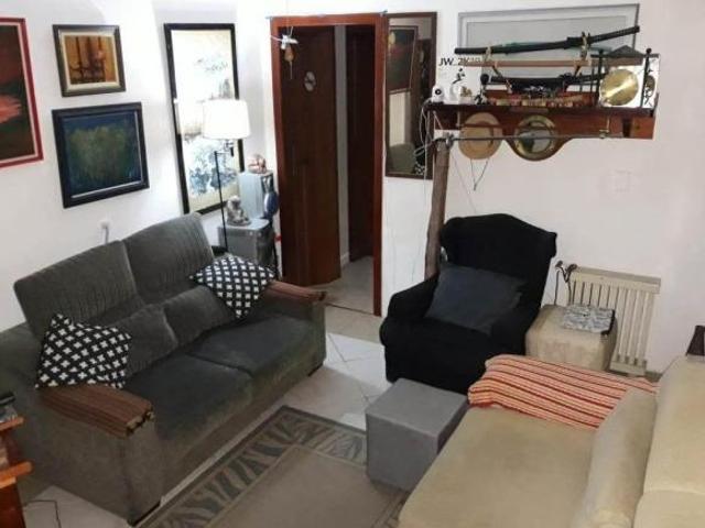 3 dormitórios com garagem no Menino Deus
