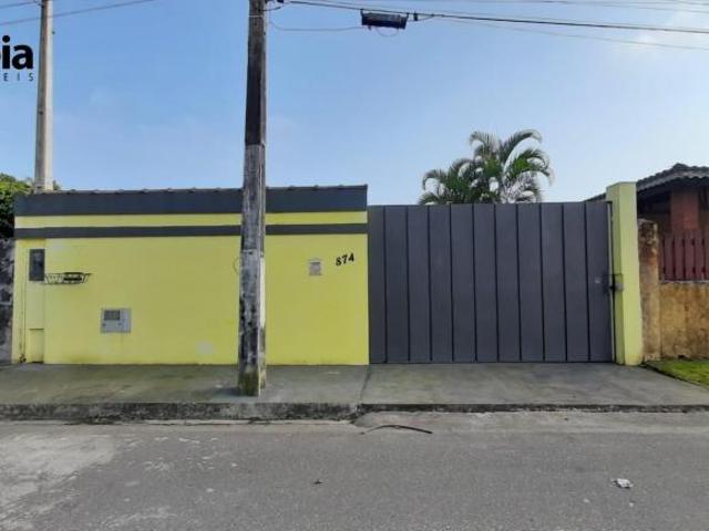 3 dormitórios com piscina para venda prática e confortável para uso de veraneio bairro Acaraú
