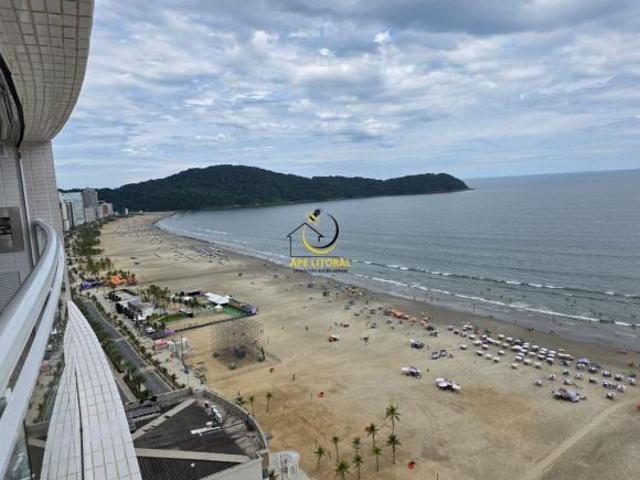 3 dormitórios e 2 vagas Apartamento frente mar boqueirão