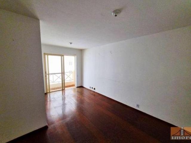 3 dormitórios, 1 vaga, 64m², cômodos bem distribuídos, ótimo para caminhada