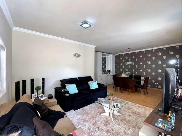 3 Dormitórios / 2 Suites, TÉRREA, ótima localização, piscina aquecida, gourmet!