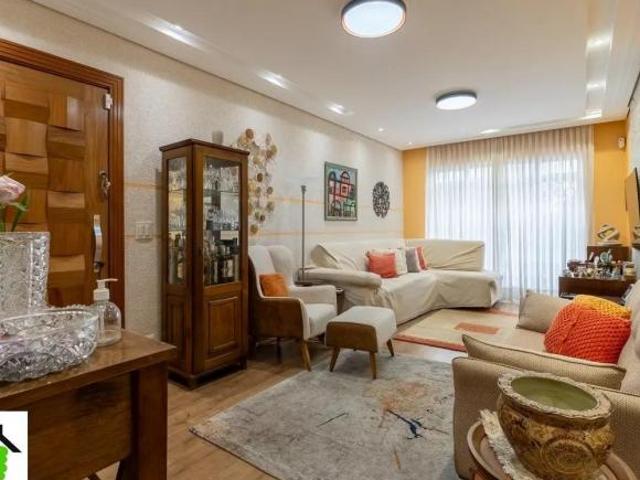 3 Dormitórios + 3 Suítes + Hidro + Varanda + Churrasqueira + Piscina + 2 Vagas