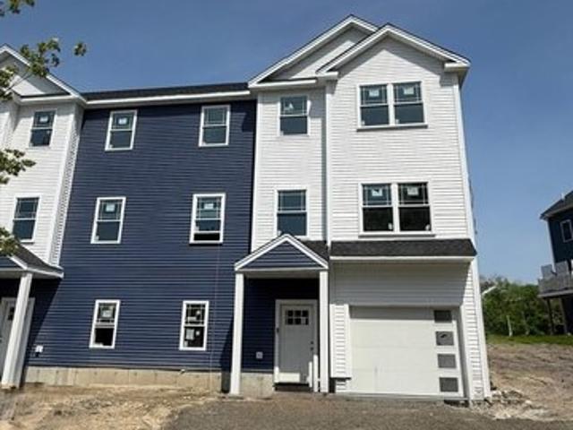 3 Doris Dr, Chelmsford, MA 01863