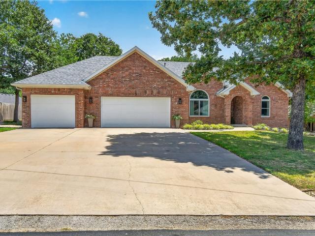 3 Ettington Drive