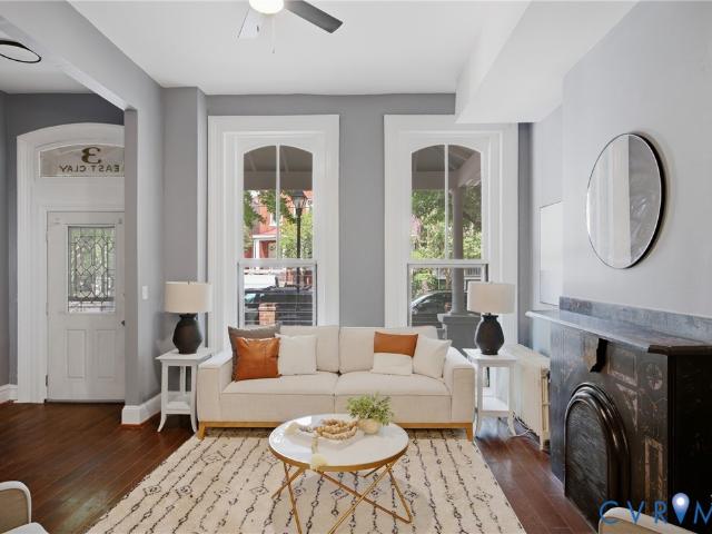 3 E Clay Street
