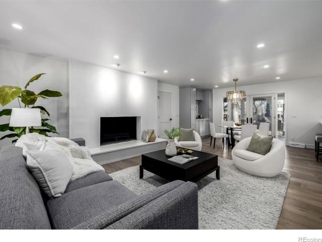 3 E Belleview Drive