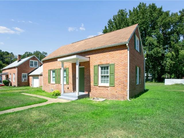 3 E Davis RD
