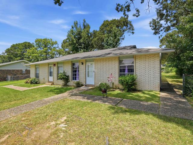 3 E Laramie Drive