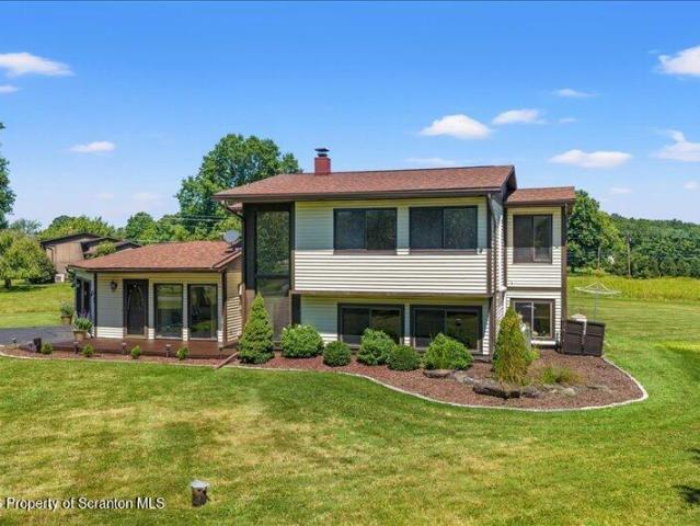3 Eastwoods Road