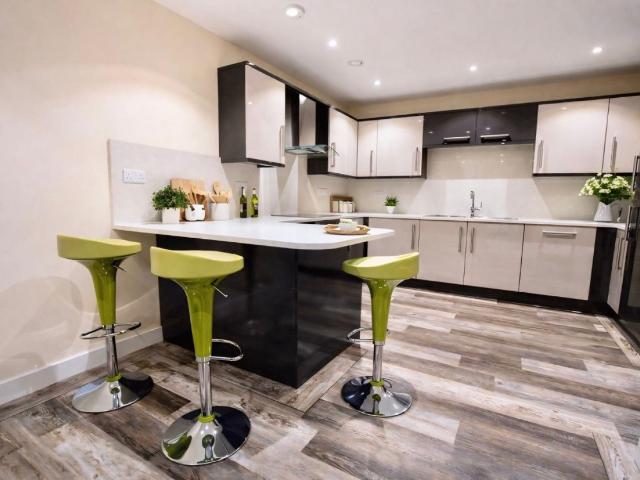 3 Ecco, 3 bedroom, Apartment