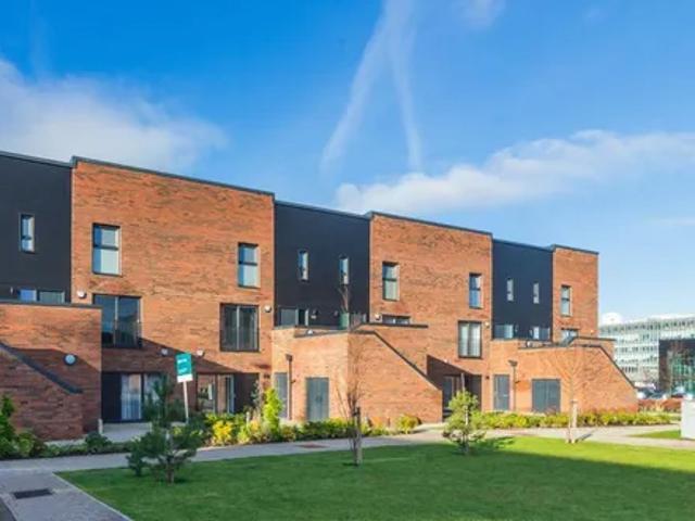 3 Festival Court, Ibroxholm, Glasgow, G51 1BD, United Kingdom | 2 bed townhouse for rent #140397092 | Rentberry