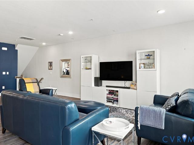3 Flatwater Row