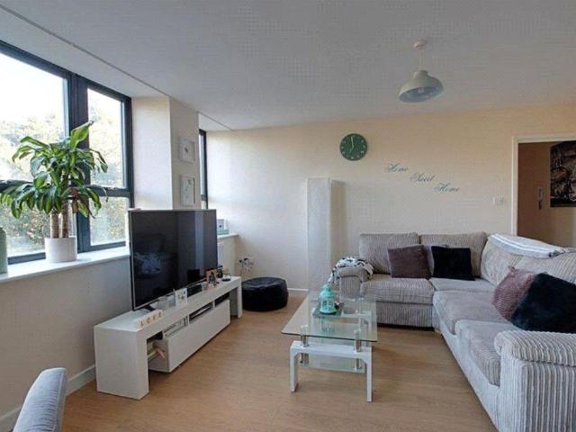 3 Fletcher Street, London E1, 2 bed flat to rent, £2,900 pcm | PrimeLocation