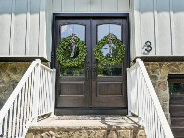 3 Ford Ave