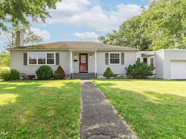 3 Fordham Ct, Albany, NY 12209