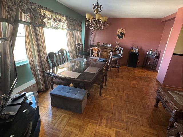 3 Fordham Hill Oval Av 10B