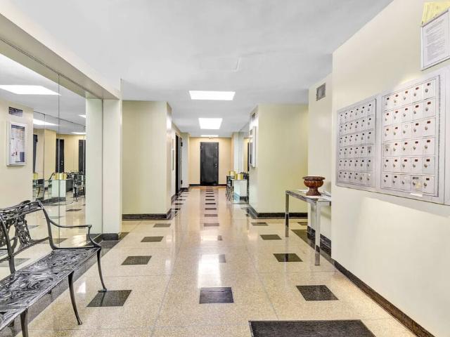 3 Fordham Hill Oval 7b