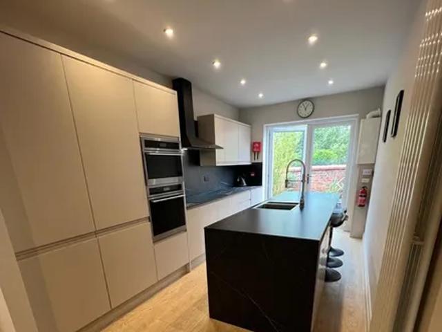 3 Fortuna Grove, Manchester, M19 2DN, United Kingdom | 6 bed duplex for rent #16718761 | Rentberry