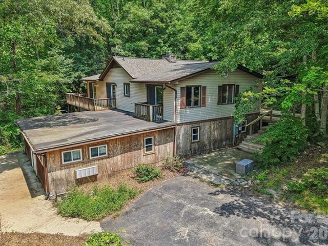 3 Frontier Ct, Asheville, NC 28805
