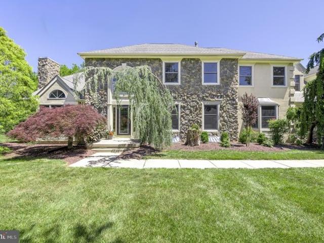 3 Garnet Ln, Princeton Junction, NJ 08550