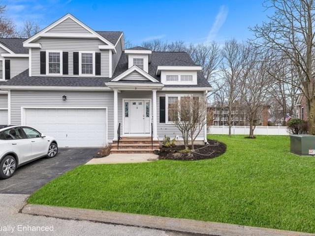 3 Georgia Dr Unit 3, Burlington, MA 01803