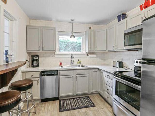 3 Geneva Ln