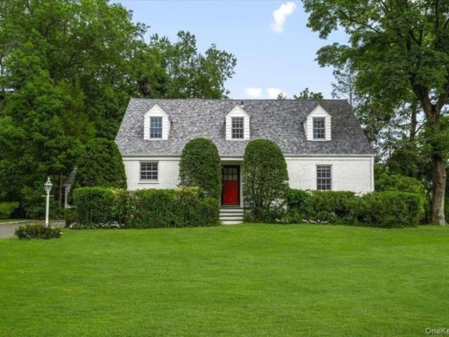 3 Genesee Trl, Harrison, NY 10528