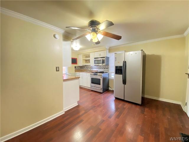 3 Glenwood Avenue
