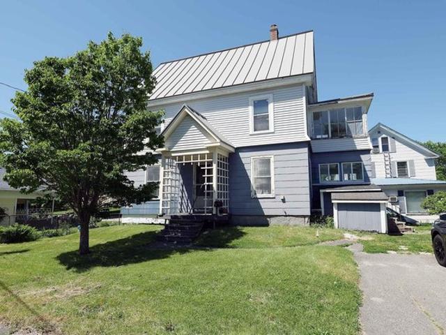3 Grand St, Augusta, ME 04330