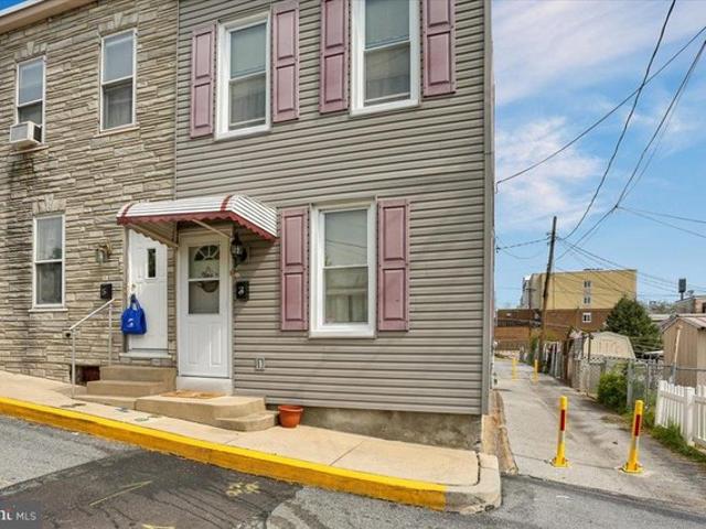 3 Grape St, Reading, PA 19611