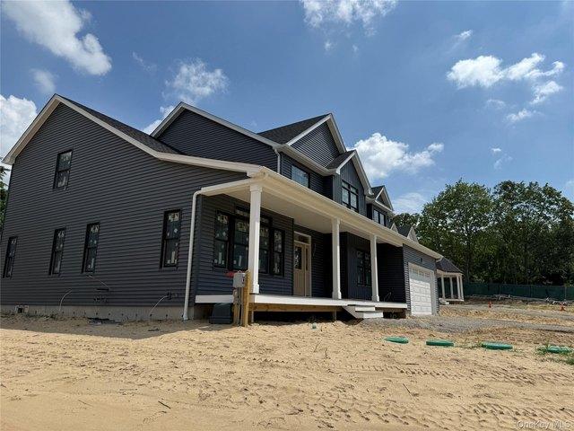 3 Greentree Ct, Smithtown, NY 11787