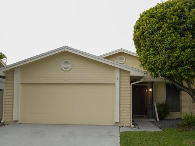 3 Hammond Pl, Boynton Beach, FL 33426