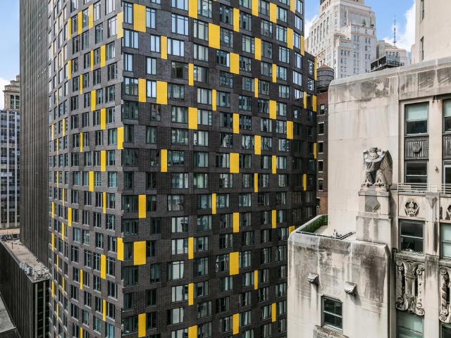 3 Hanover Square, Unit 17C