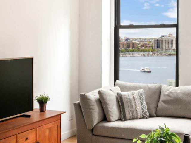 3 hanover square 11g
