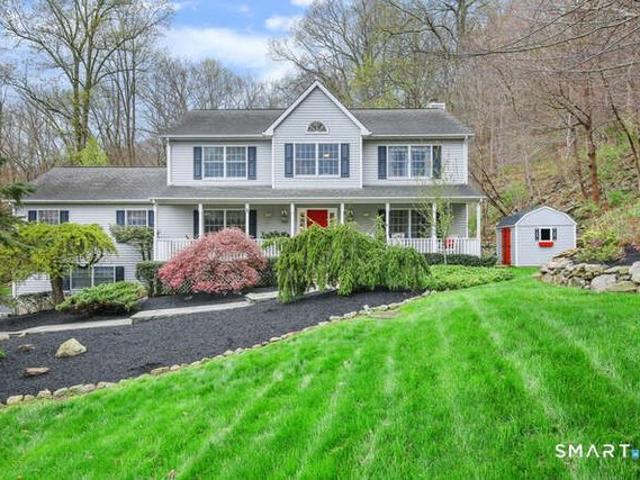 3 Handol Ln, New Fairfield, CT 06812