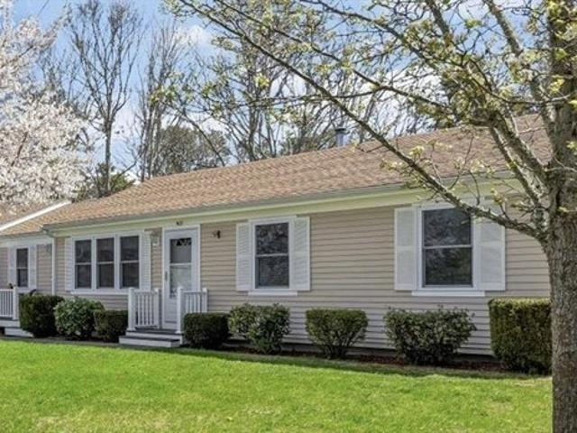 3 Harness Dr, Falmouth, MA 02536
