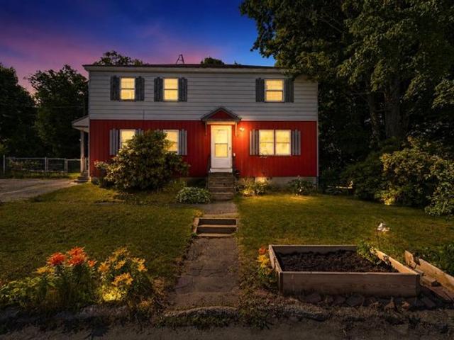 3 Harold St, Manchester, NH 03104