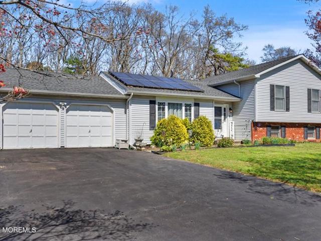3 Hemlock Hill Rd, Jackson, NJ 08527