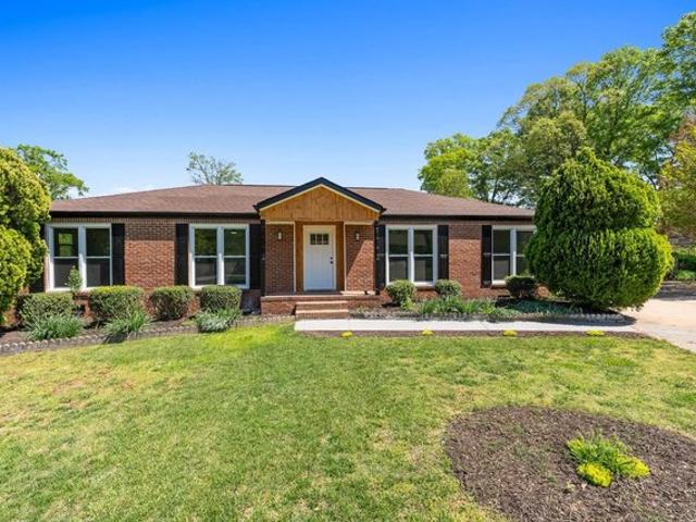 3 Hibourne Ct, Greenville, SC 29615