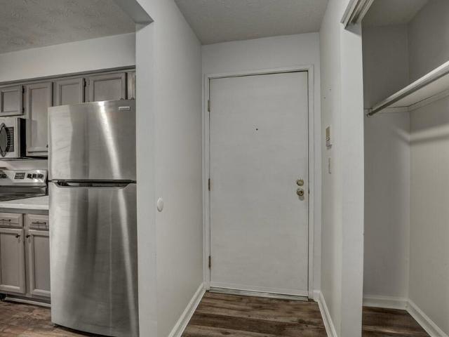 3 Highland Meadows Drive # 8