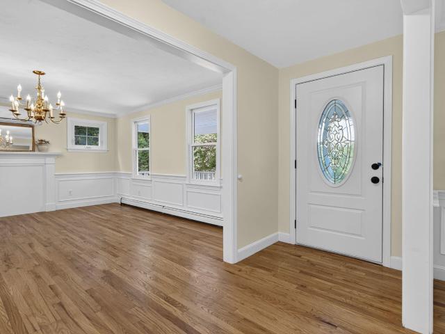 3 Hill Wood Way