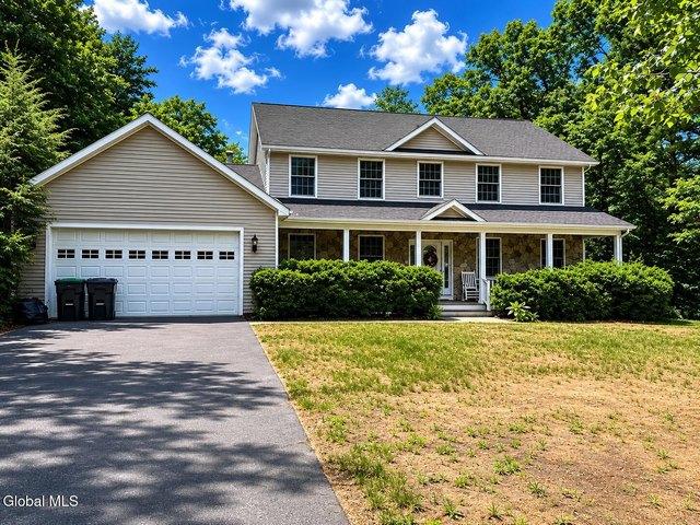 3 Hillcrest Ln, Saratoga Springs, NY 12866