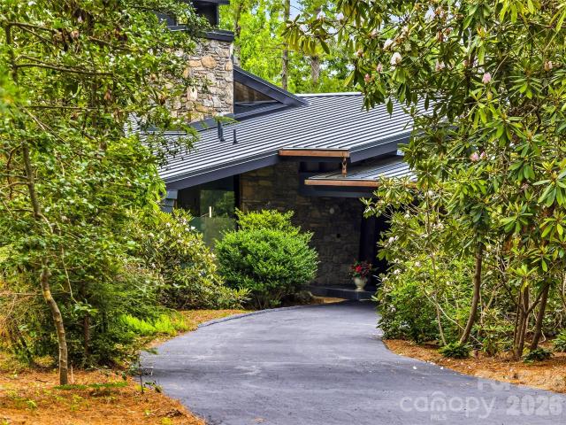 3 Holly Hill Road